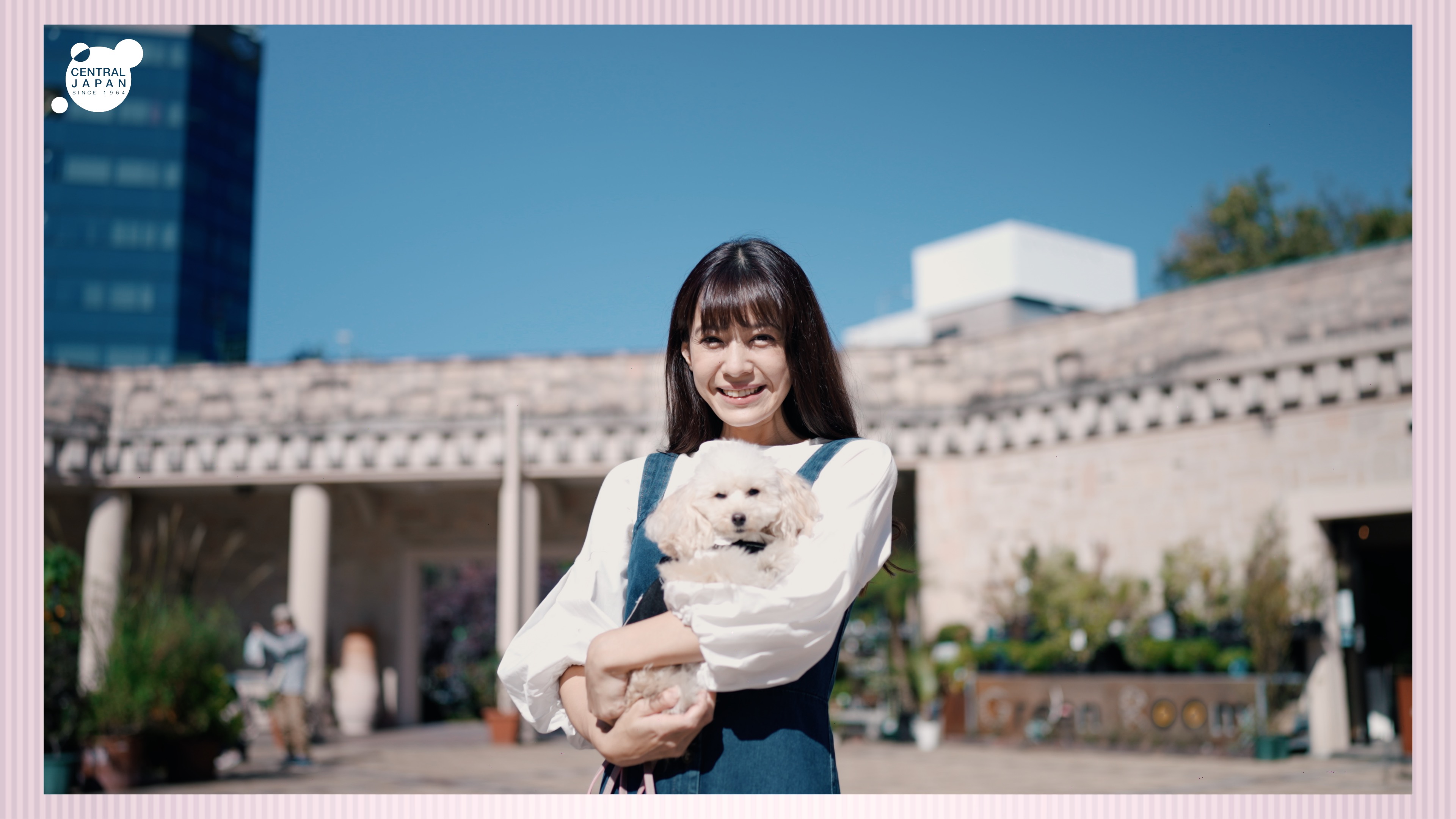 モデルとわんこ #2「久屋大通庭園フラリエ」上矢りせ -Rise Kamiya- - Locipo（ロキポ） 無料テレビ動画・見逃しネット配信サービス